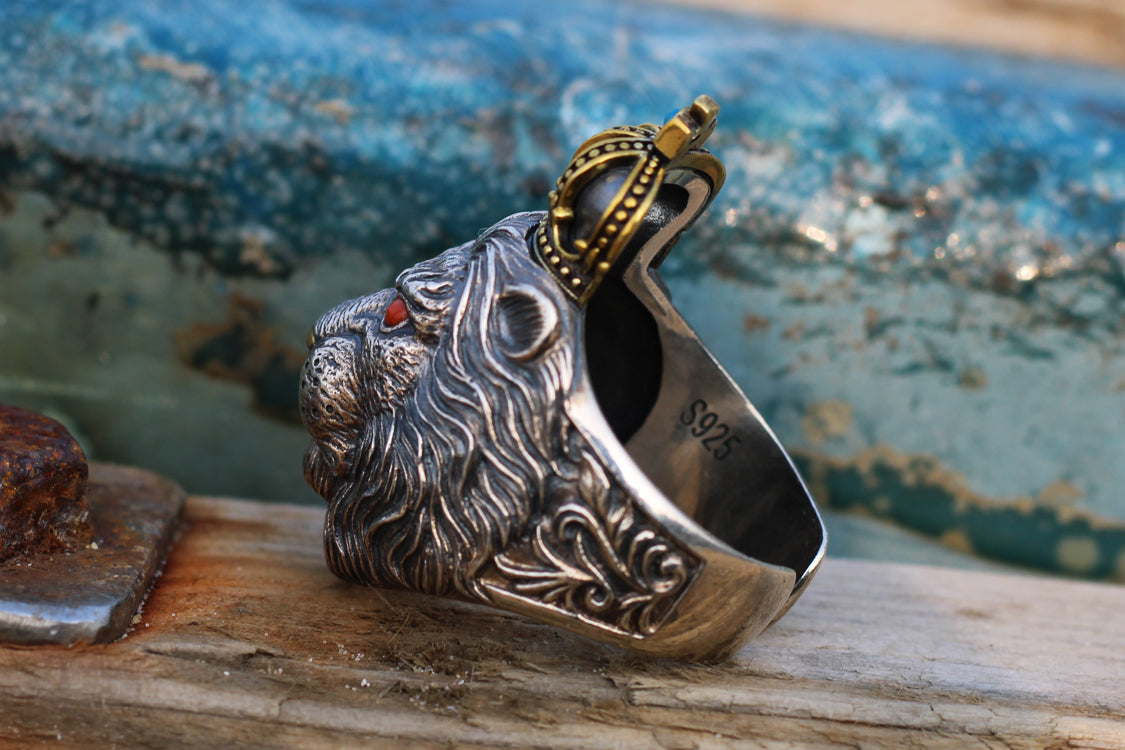 Crowned Lion King Ring – Holy Buyble